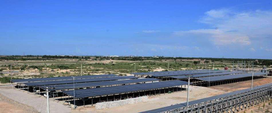 Race to Zero – 1.93 MW Solar Parking Shed at Interloop Plant 5 – Interloop